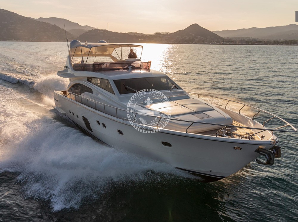Sabone Ferretti 681 – Cannes Yachting